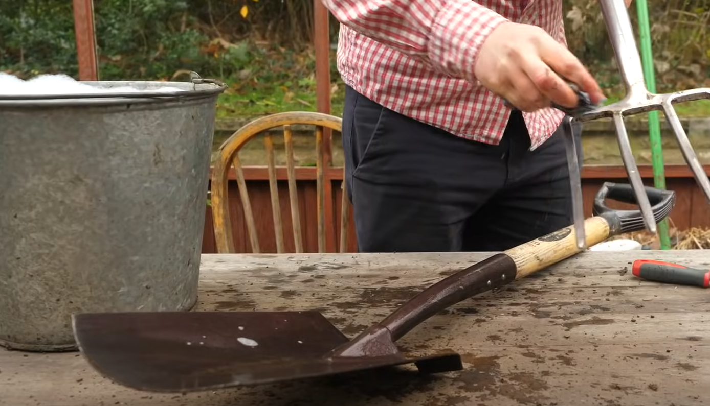 How to Sharpen a Garden Hoe? - GardenProfy