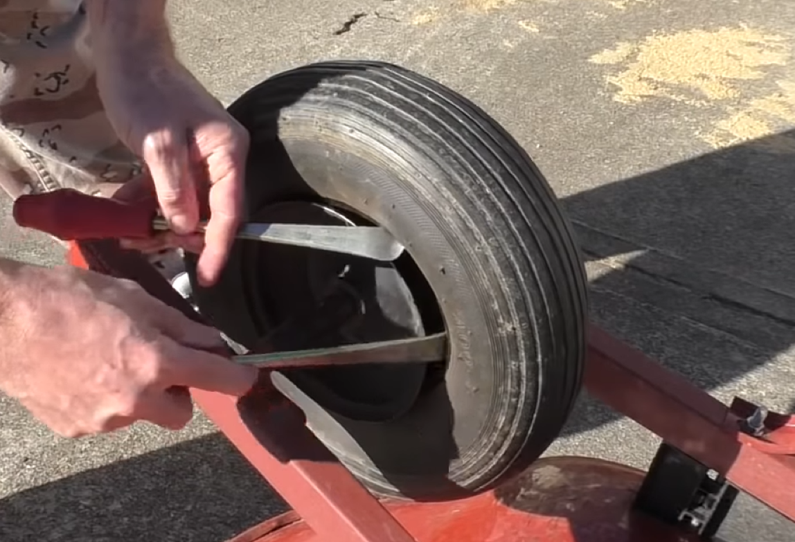 How to Inflate a Wheelbarrow Tire? - GardenProfy